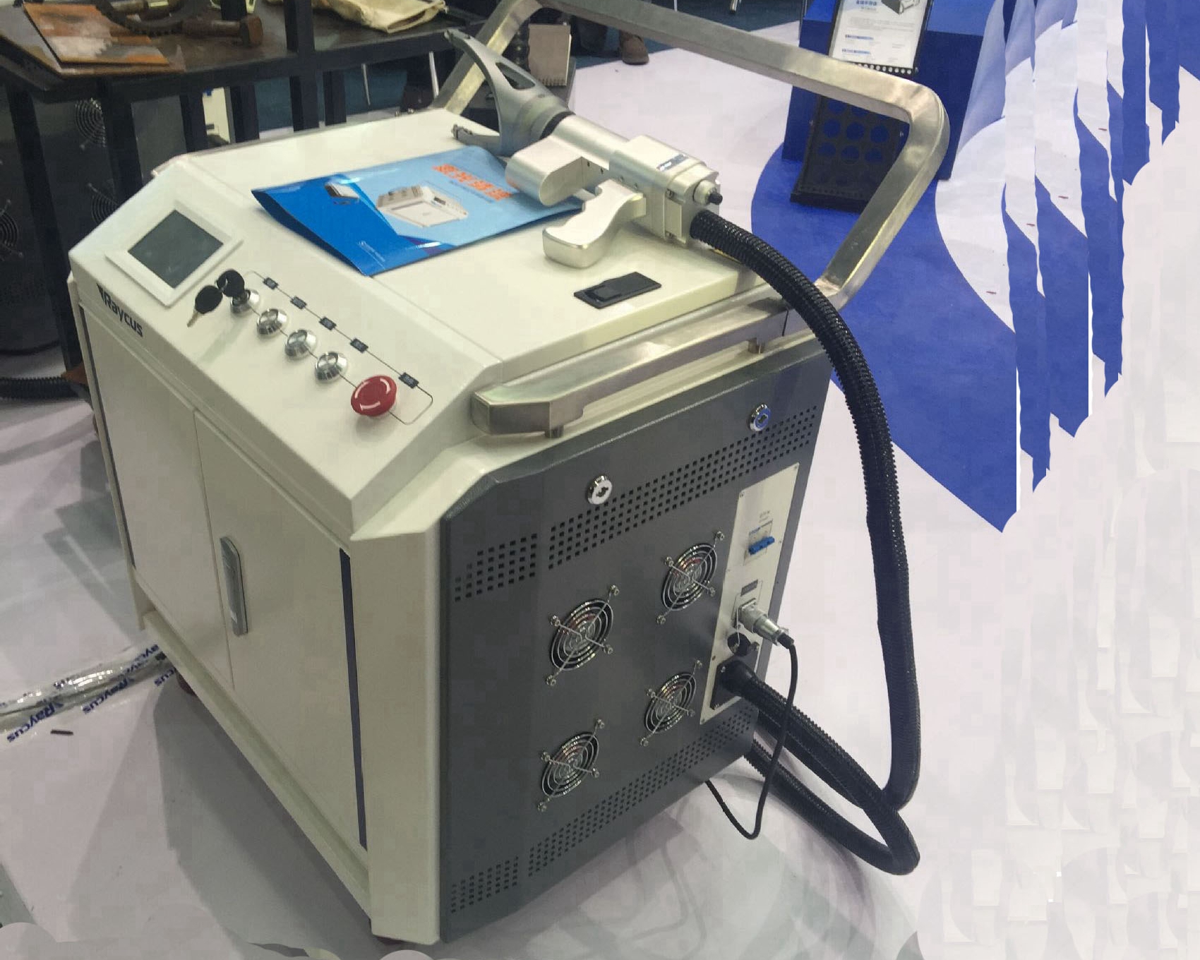 Laser rust removal | Stripping | Decontamination | Intelligent and ...