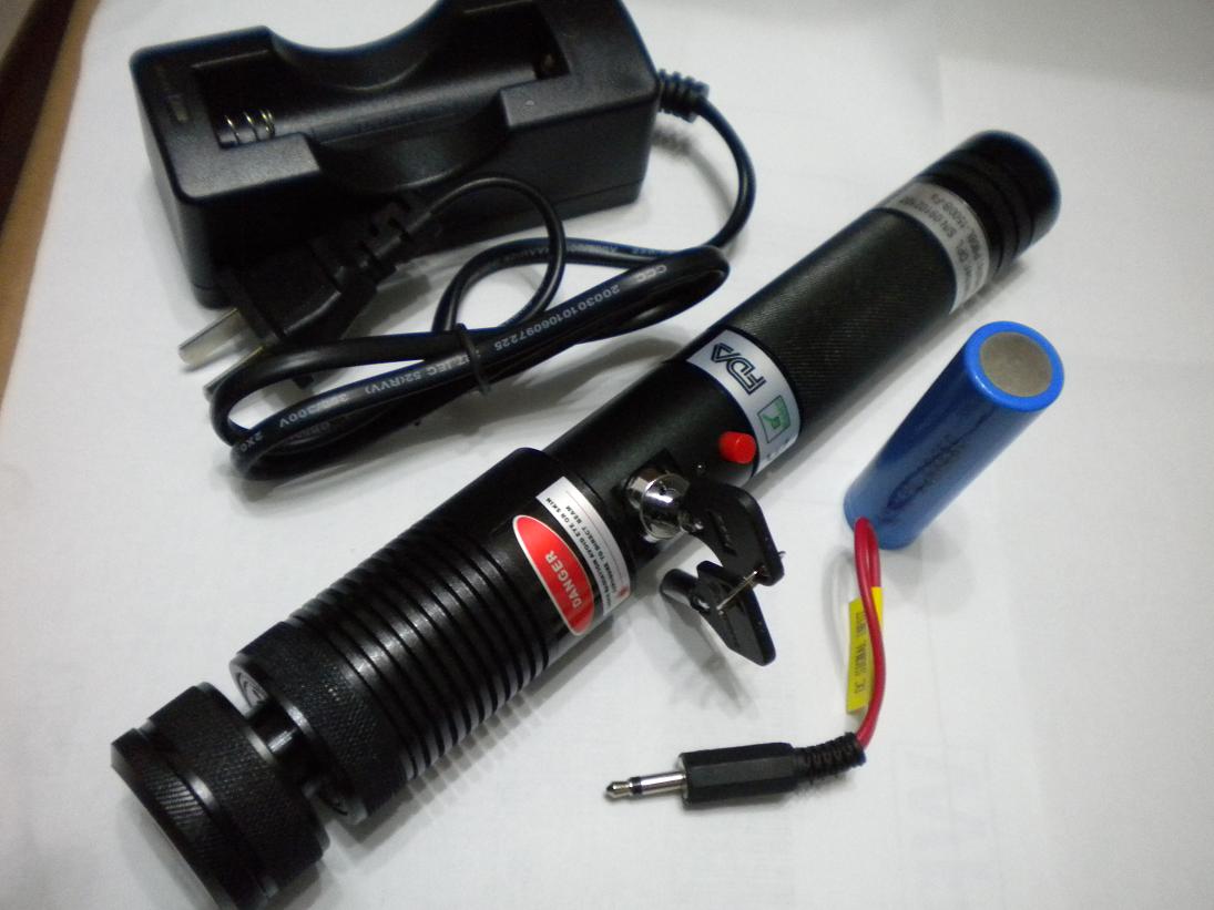 Laser Weapon 300mW Green laser Dazzler